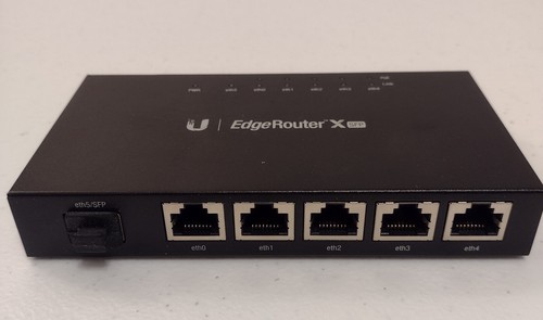 Ubiquiti Networks ER-X-SFP EdgeRouter X 5-Port Gigabit Wired Router ...