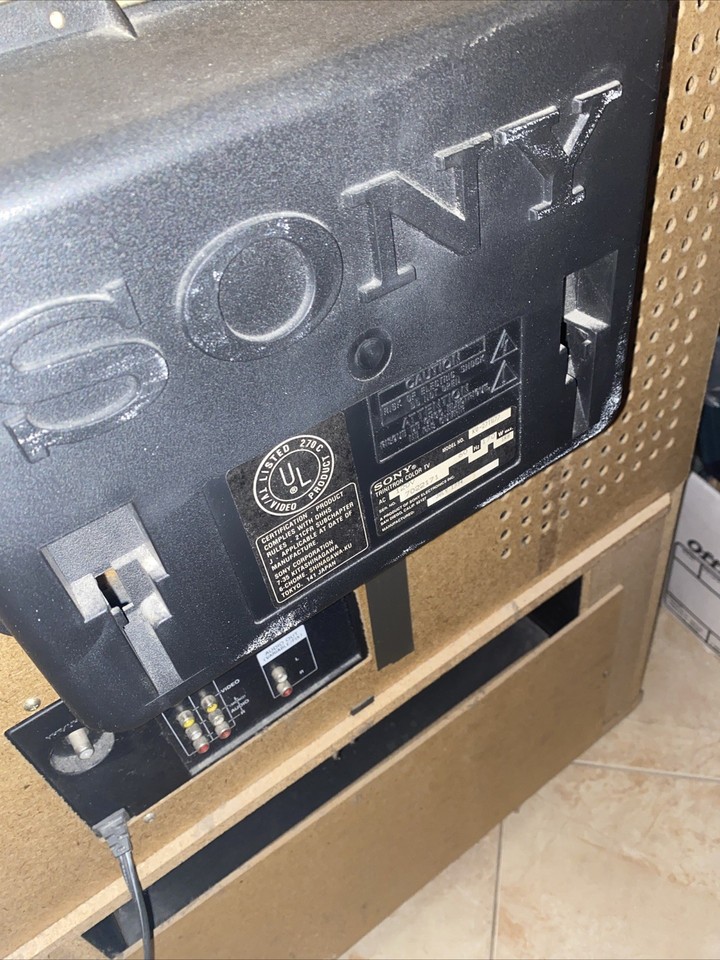 Sony Trinitron Console Television KV 22 Inch 1994 Wood Grain CRT Great ...