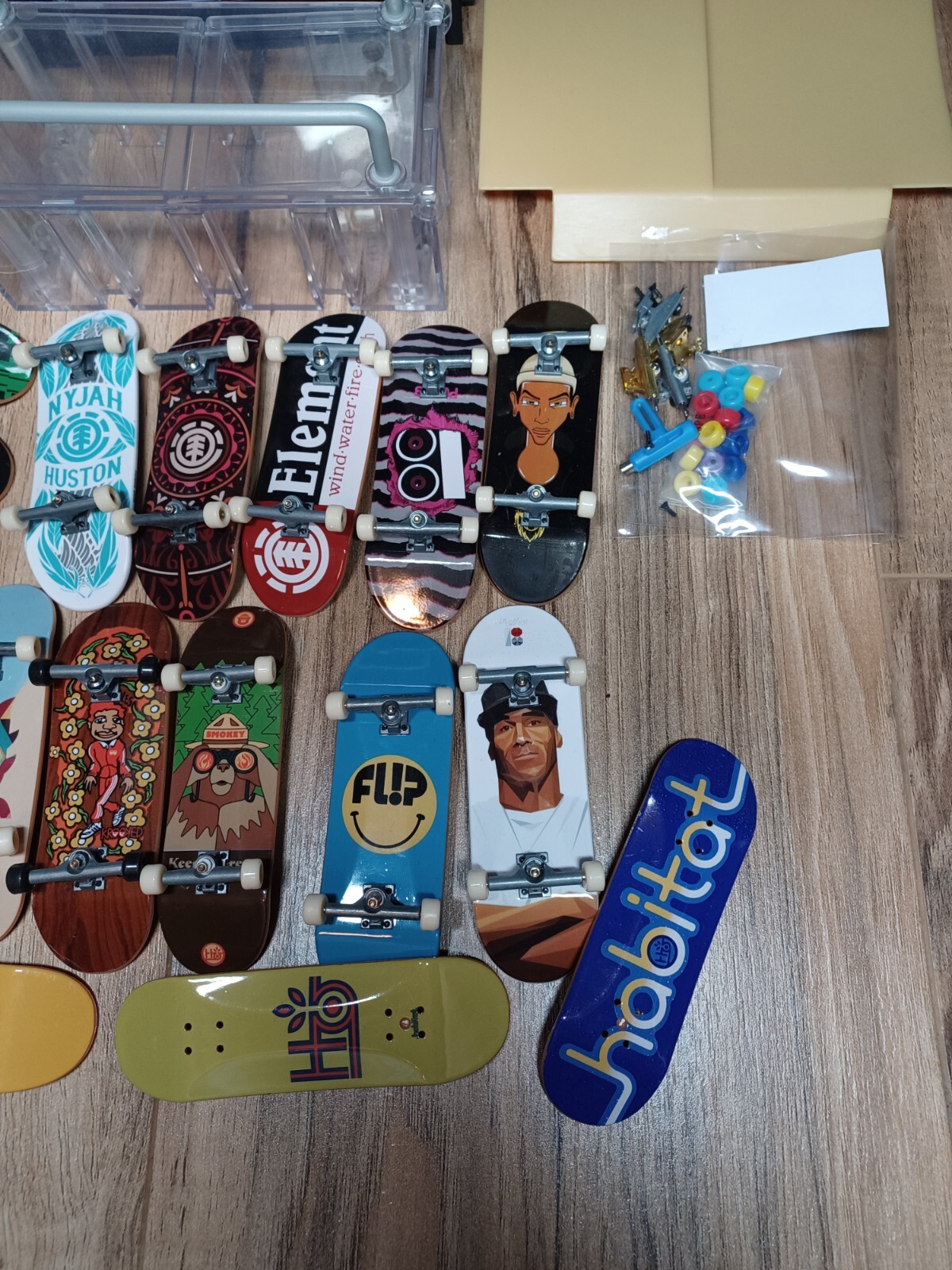 ASSORTED LOT VINTAGE TECH DECKS Skateboard Fingerboard And Carrying ...