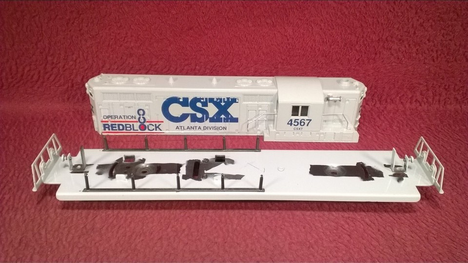 LIONEL GP9 DIESEL ENGINE CUSTOM SHELL & CHASSIS - CSX ATLANTA VIC OPER ...
