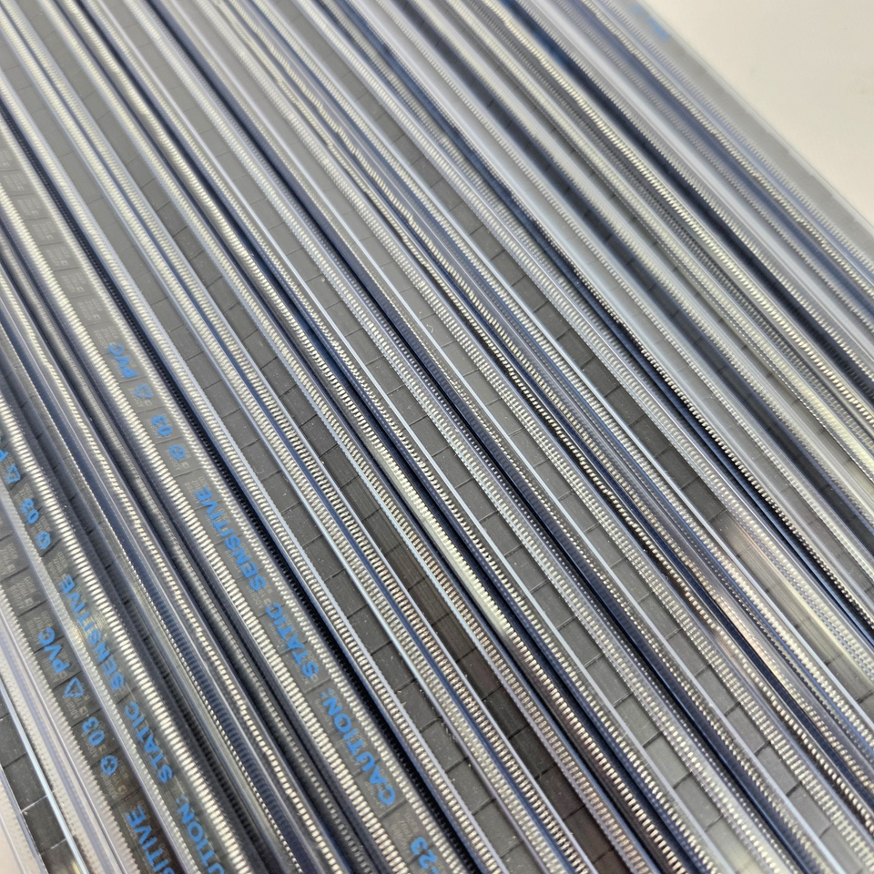 *LOT OF 4700 Analog Devices ADG888 Analog Switch Integrated Circuits 16 ...