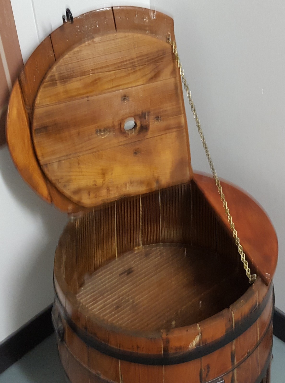 AM091 Antique Wooden Wood Treadle Washing Machine | eBay