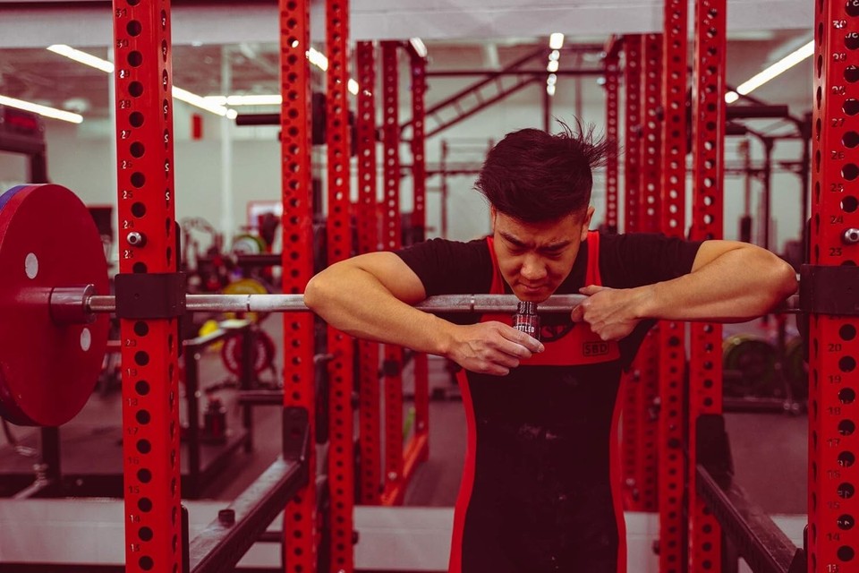 Activated Powerlifting Smelling Salts - Insane Ammonia Performance ...