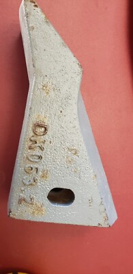 NEW OEM JOHN DEERE TOOTH RIPPER SEE PICS FOR MEASUREMENTS DK063.2 ( DU ...