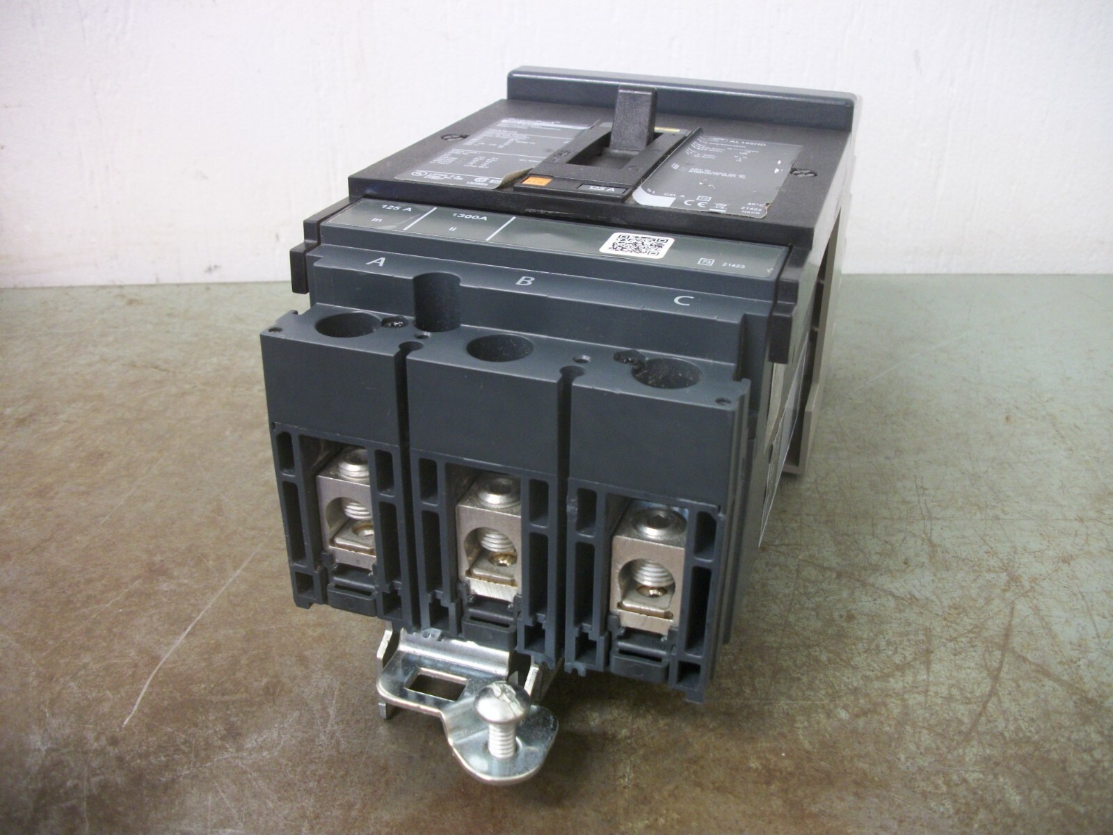 SQUARE D POWERPACT I-LINE HG CIRCUIT BREAKER HGA36125 125AMP 600VOLT ...