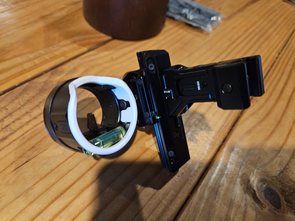 Ultraview Archery UV Slider 2 Pic Mount Vertical 1 Pin RH Sight (No ...