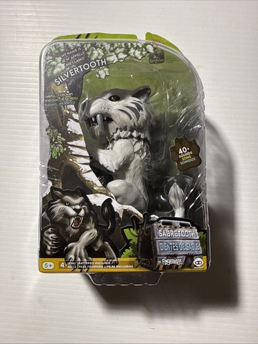 Fingerlings Untamed Collectable Silvertooth Interactive Sabretooth Kids ...