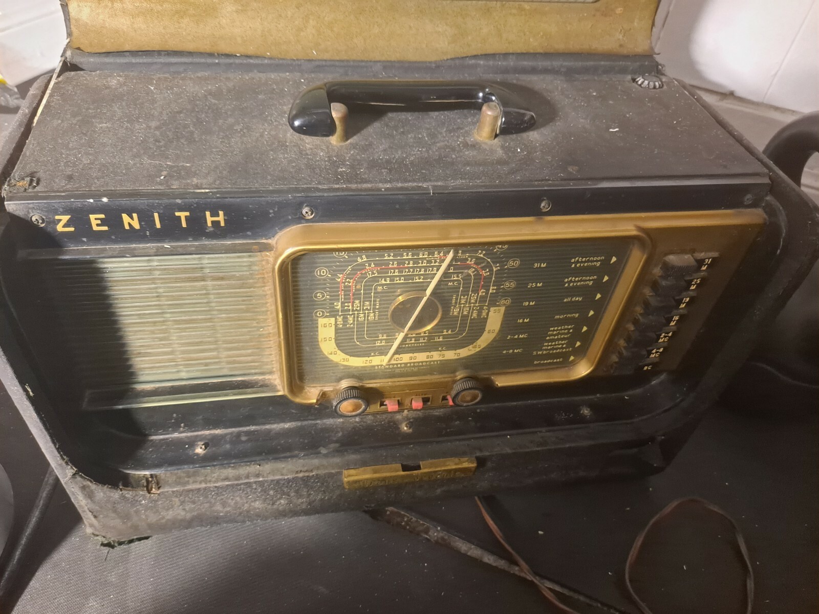 Zenith Trans-Oceanic WAVE MAGNET Shortwave Tube Radio. Uncertain of ...