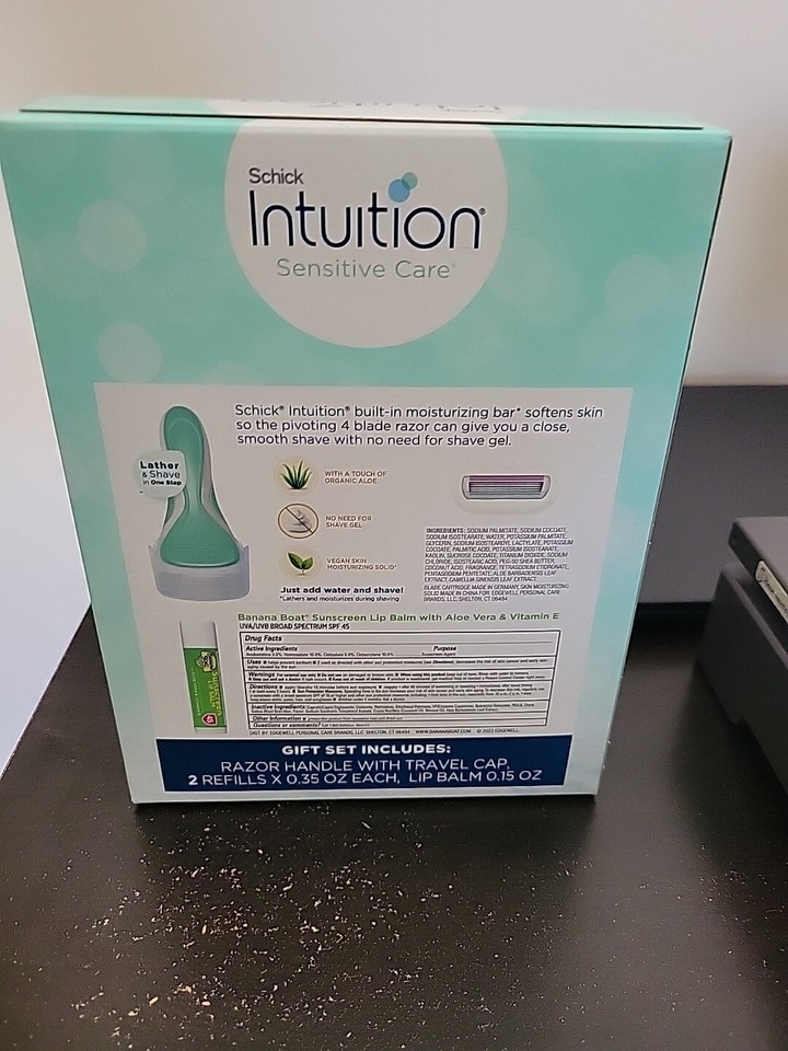 New GIFT Schick intuition sensitive care-gift Set 2 REFILLS & LIPBALM ...