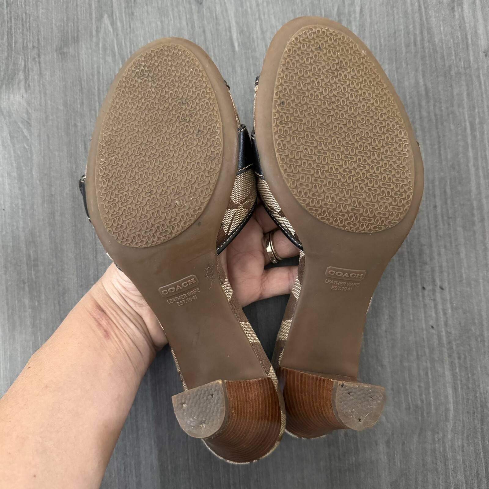 Coach Signature Kamilah open toe heels Sandals Size 8 - Gem