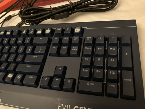 Razer BlackWidow Ultimate Stealth Backlit Mechanical Keyboard 2013 Evil ...