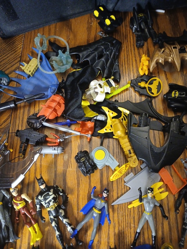 Vintage 80s / 90s * BATMAN ACCESSORY WEAPONS LOT * 2 Pounds Kenner Toy ...