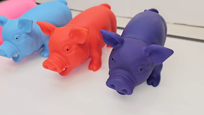Real Purple Pigs Animals Hugs & Things Siliconen Kralen