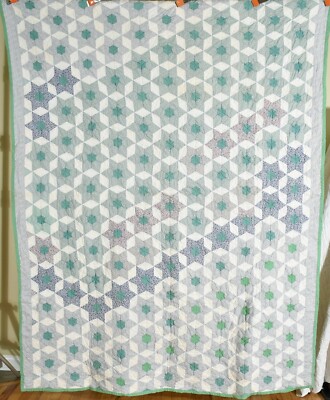 GRAPHIC Vintage 30's Touching Stars Antique Quilt, Green Accents ...