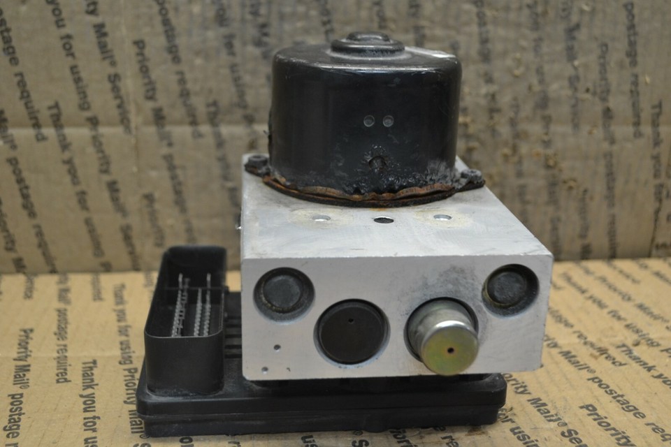 2005 Dodge Magnum ABS Pump Control OEM 25092543083 Module 309-10A6 | eBay