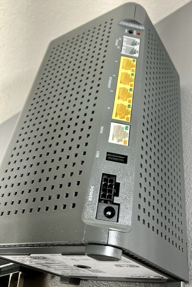 Calix Gigaspire Blast U6.2 GS4227e Router With Calix Gigapoint Gp1100x ...