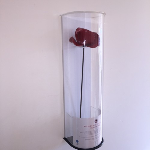 TOWER OF LONDON POPPY DISPLAY CASE ..WALLMOUNTED OR FREE STANDING BLACK ...