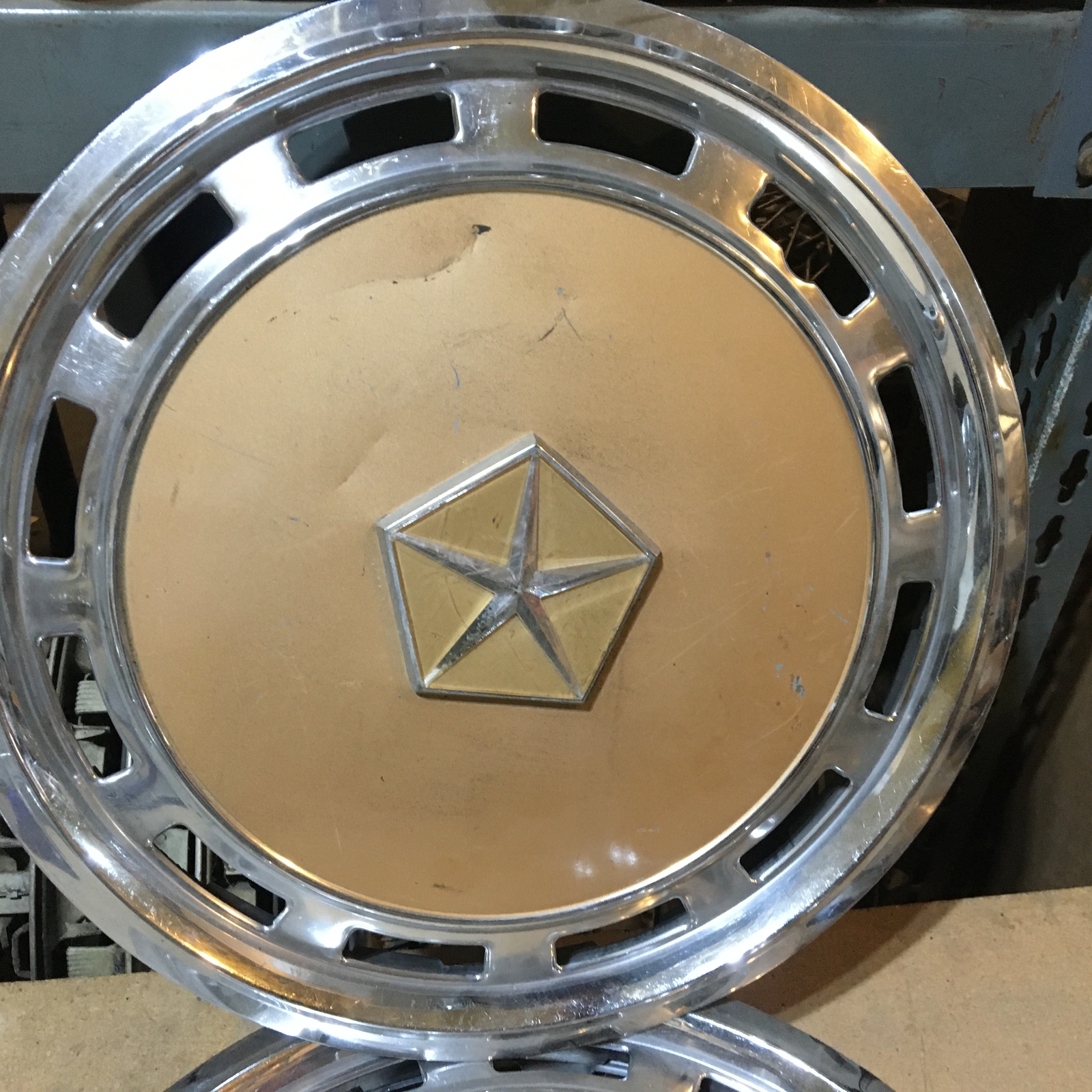 CHRYSLER HUB CAP (SET OF 4) HUB-RACK | eBay