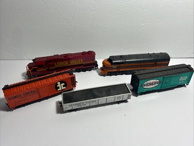 Lot Of 5 Locomotive Trains - HO Scale Box Cars - Diesel Untested - Nice ...