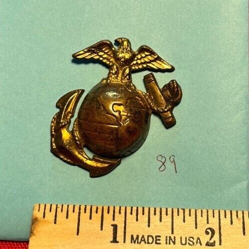 LARGE WW2 U.S. MARINE CORPS GOLD EAGLE GLOBE ANCHOR EGA PIN SCREW BACK ...