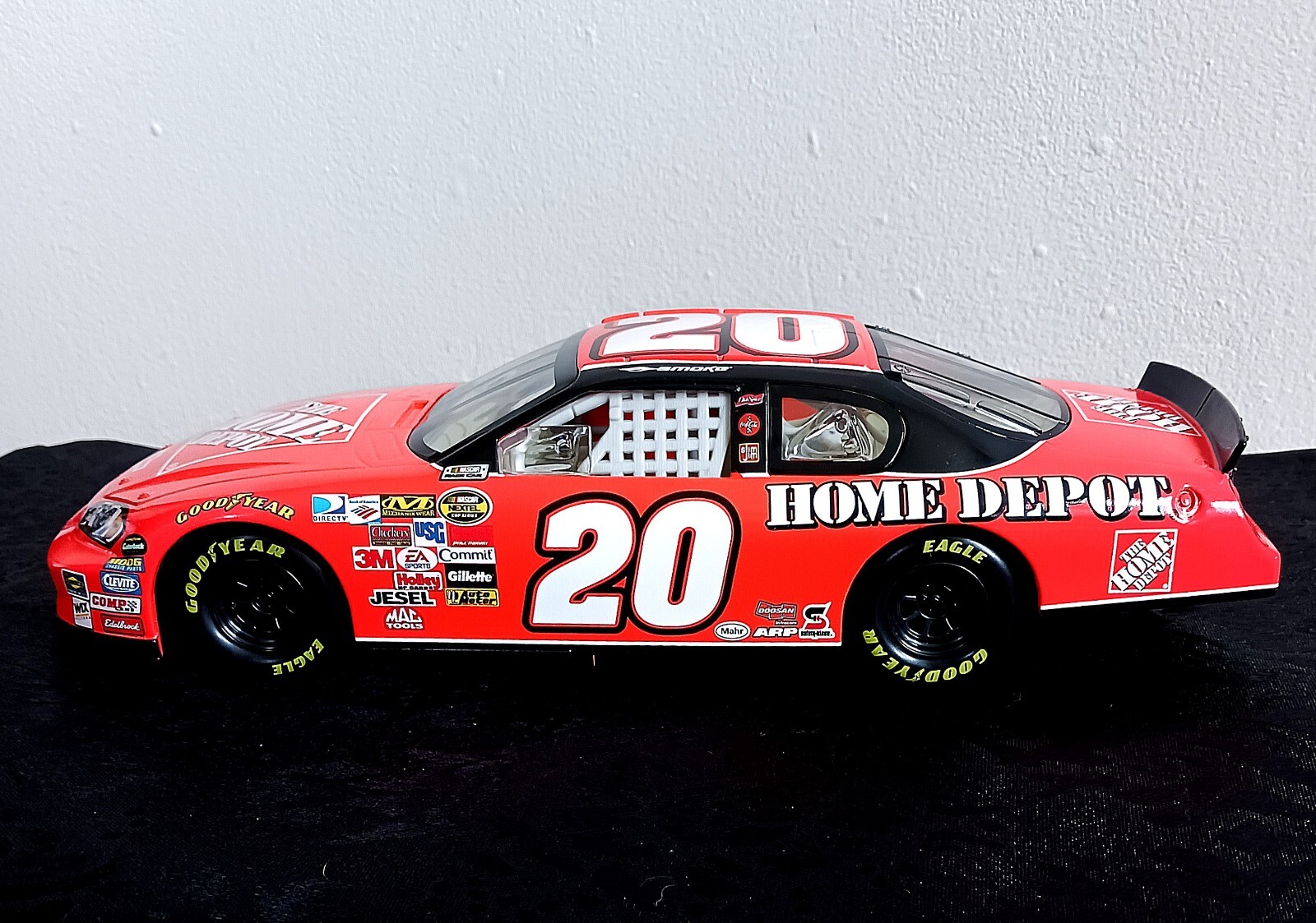 2007 1:18 Motorsports Authentics Tony Stewart Car #20 Monte Carlo SS | eBay