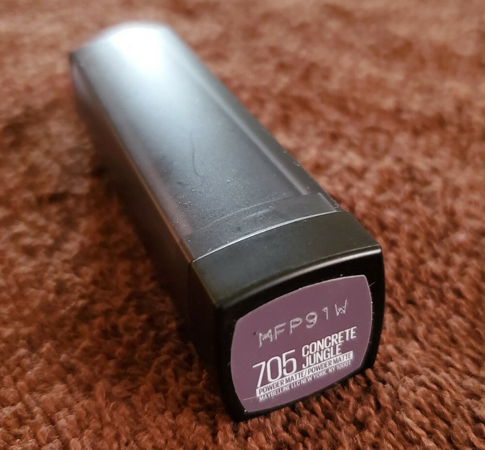 Maybelline New York Color Sensational Powder Matte Lipstick 705 ...