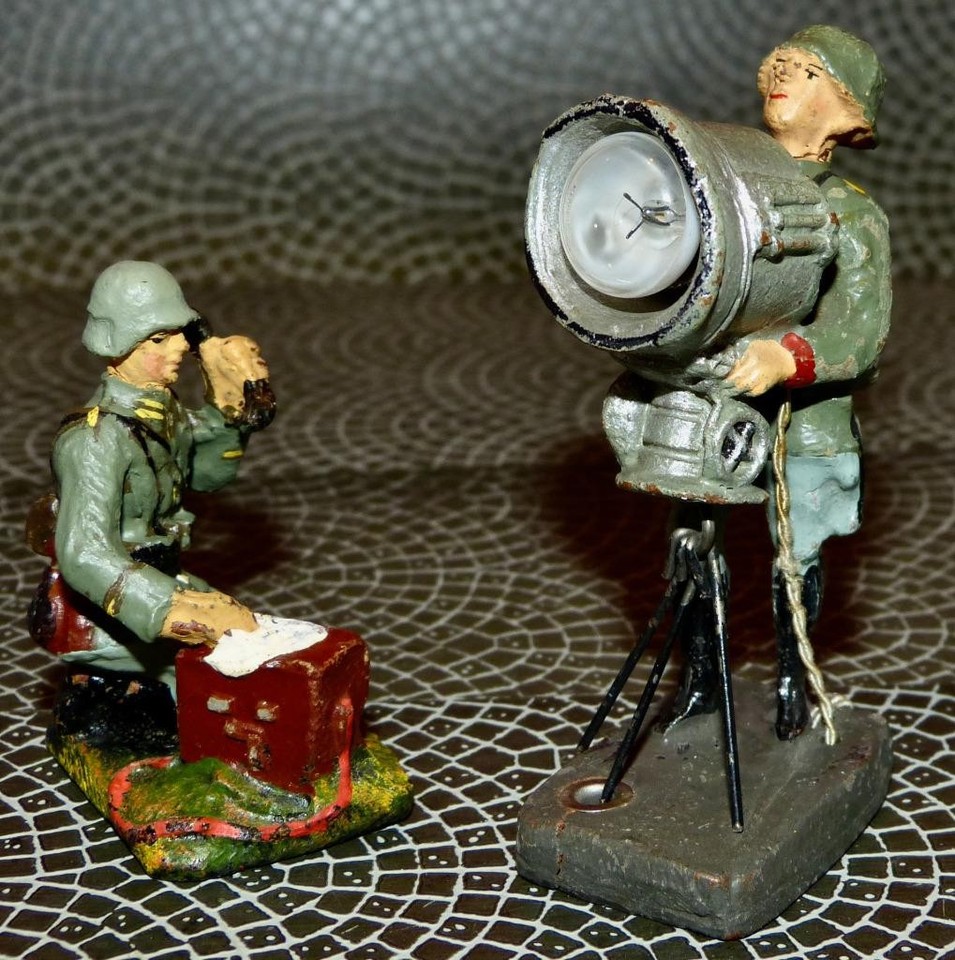 Prewar-German Signal Corp-w/Radio+Stand at Signal Light-Elastolin ...