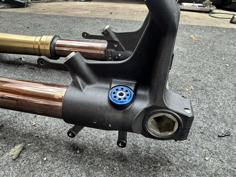 2009-2016 SUZUKI GSXR 1000 gsxr1000 gixxer Front Forks axle shock ...
