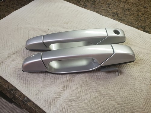 2007-2013 Chevy Silverado Sierra Yukon Tahoe Bright Silver GAN Door ...