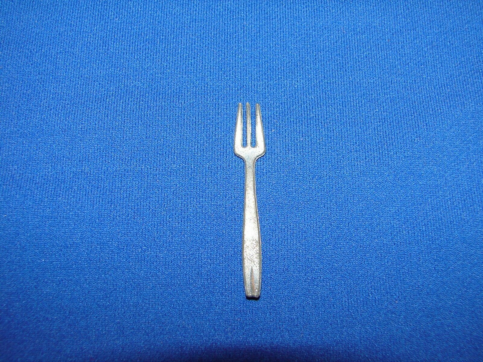VINTAGE BARBIE DELUXE READING FORK (1) DREAM KITCHEN METAL FORK | eBay