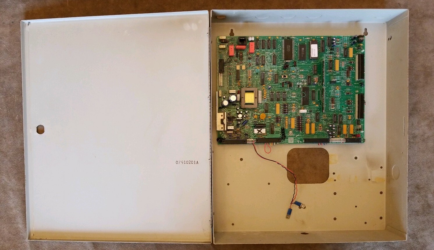 Sonitrol Alarm System Control Panel Box Advantage Access 4C Enclosure ...