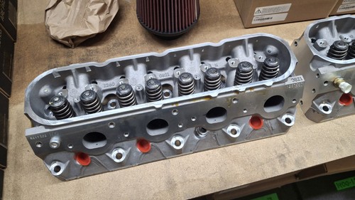 NEW TAKE OFFS Chevrolet Performance 821 LS3 Cylinder Heads 12675871 | eBay