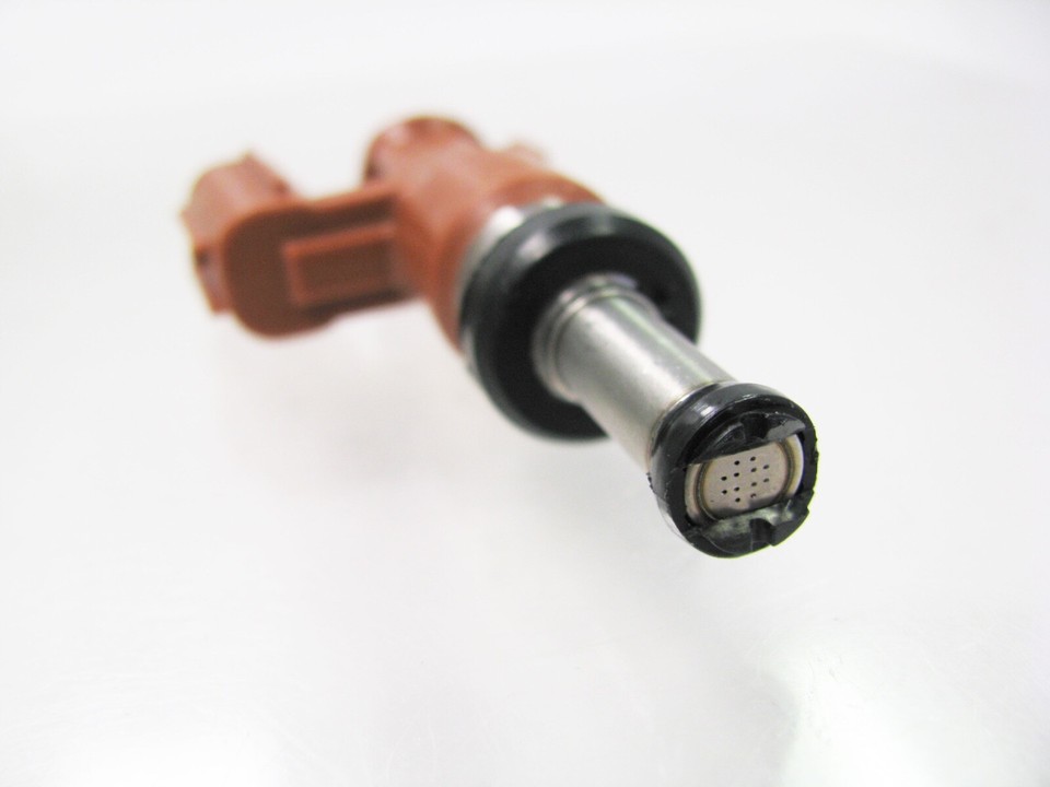 SET of 8 NEW OEM Secondary Injectors 2007-2009 Lexus 4.6L GS460 LS460 ...