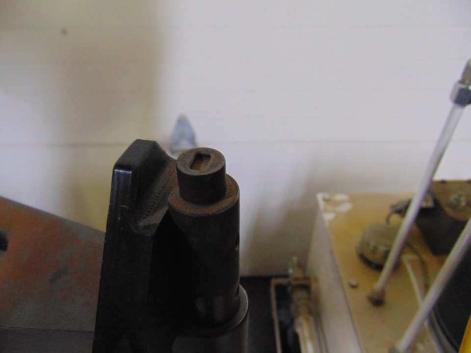 BTM Tog-L-Loc Toggle Press Sheet Metal Joining System With Hydraulic ...