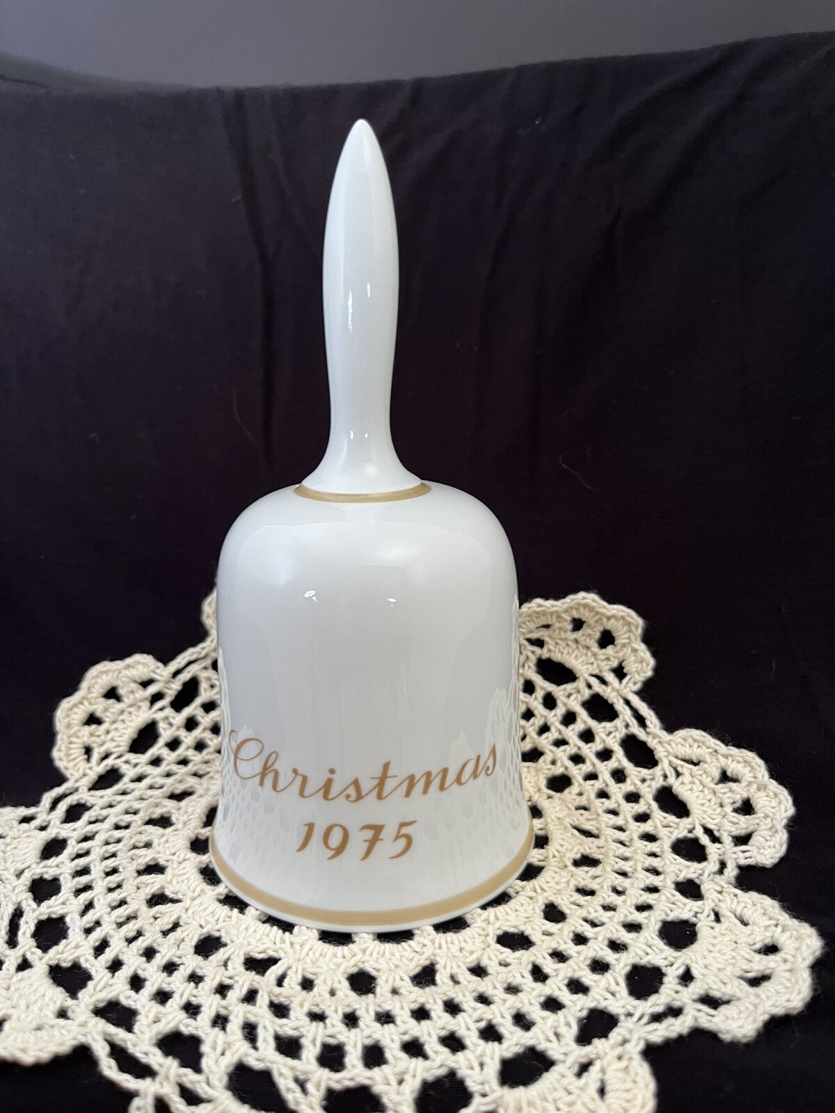 Vintage Hummel Christmas Bell 1975 Art of Sister Berta Hummel | eBay