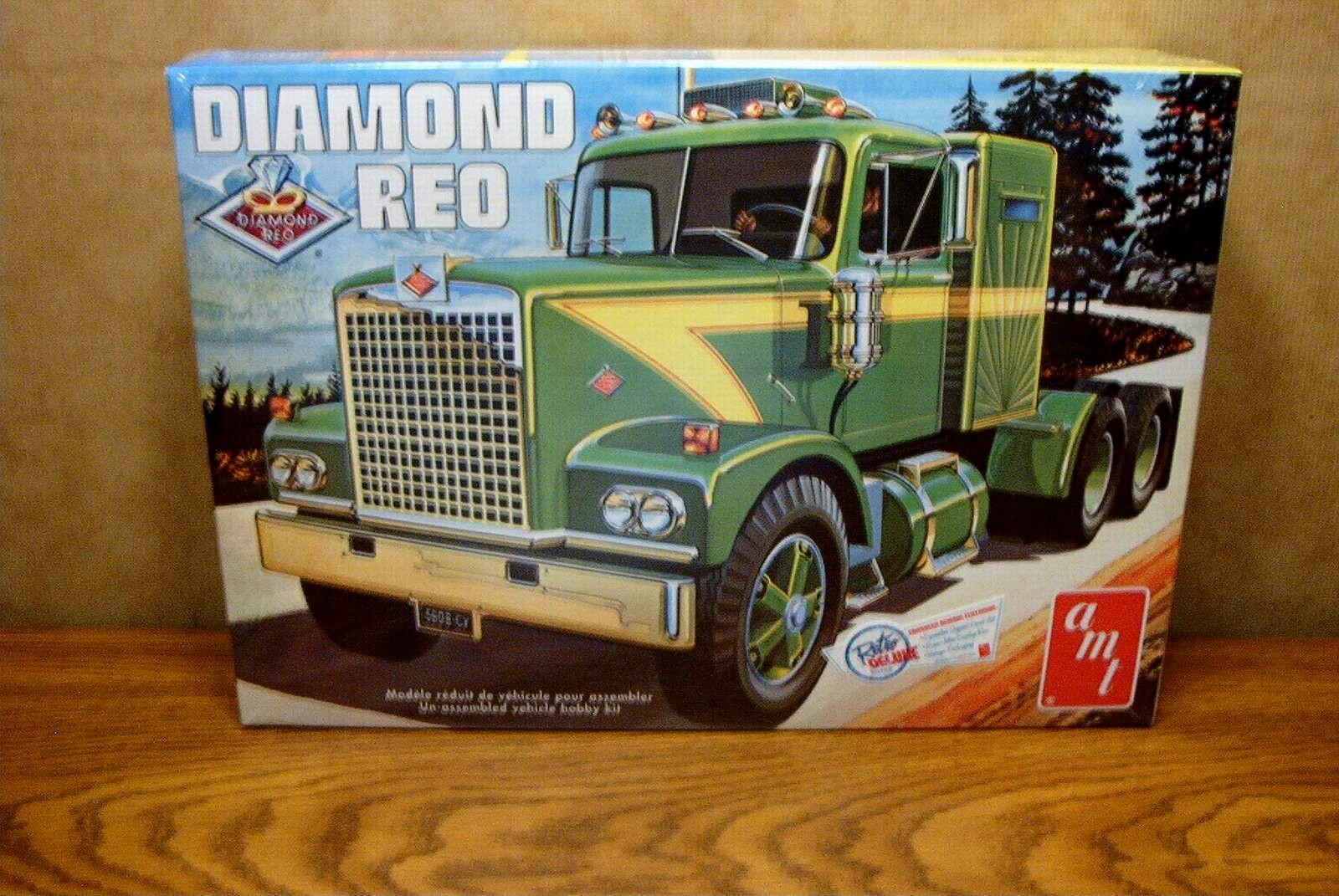 AMT MACK DIAMOND REO TRACTOR 1/25 SCALE MODEL TRUCK KIT | eBay