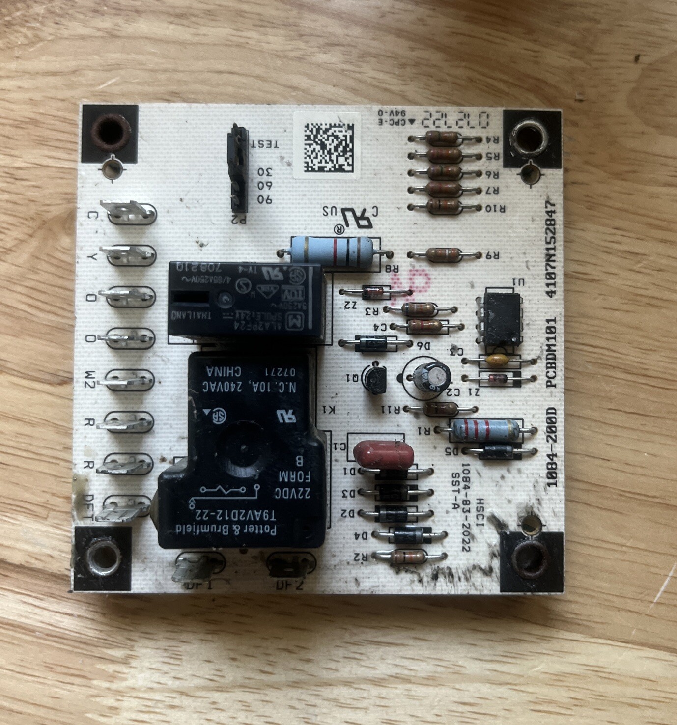 Goodman PCBDM101 Control Defrost Board 1084-200D PCBDM101S USED | eBay