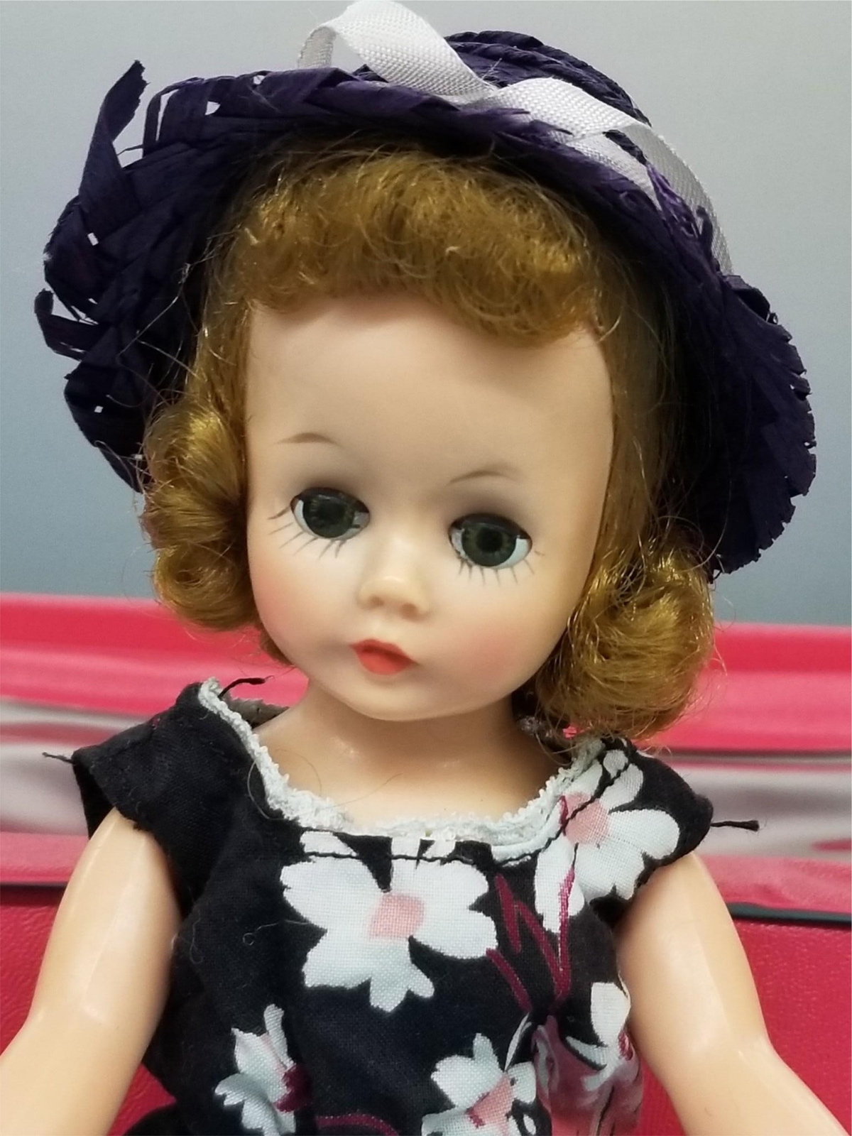 Vintage 1957-63 Madame Alexander 9" Cissette Doll With Outfits & Case ...