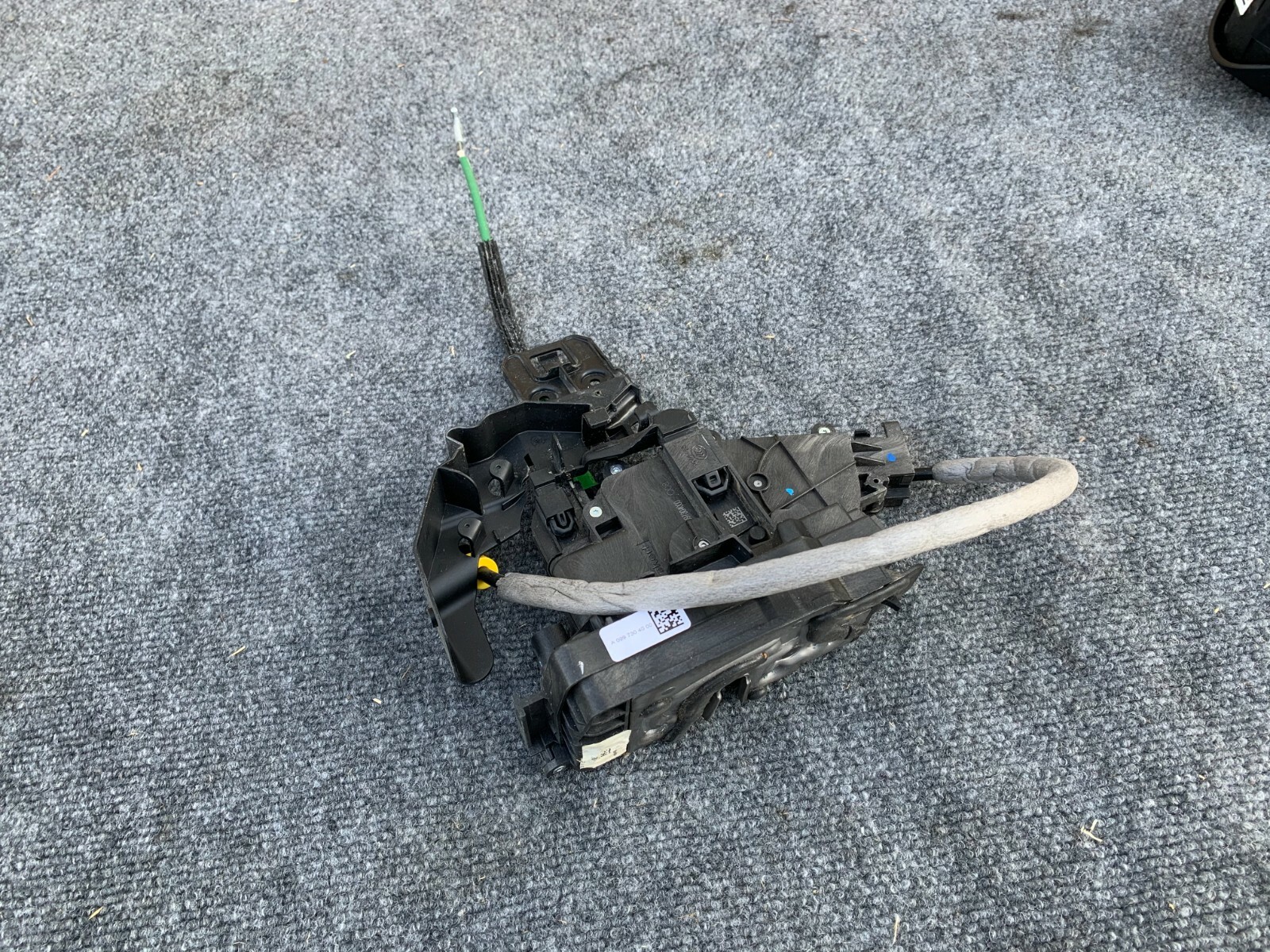 RIGHT REAR DOOR LATCH LOCK ASSEMBLY OEM 2015-2018 C300 C400 C450 C43 ...