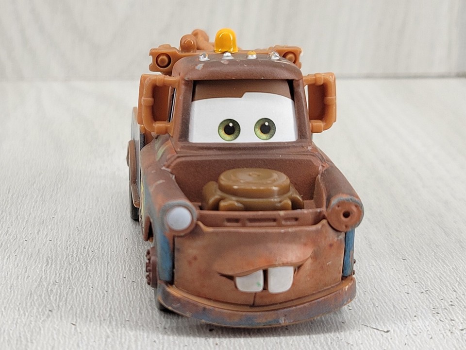 DISNEY PIXAR CARS TOW MATER DIE CAST TRUCK V2798 | eBay