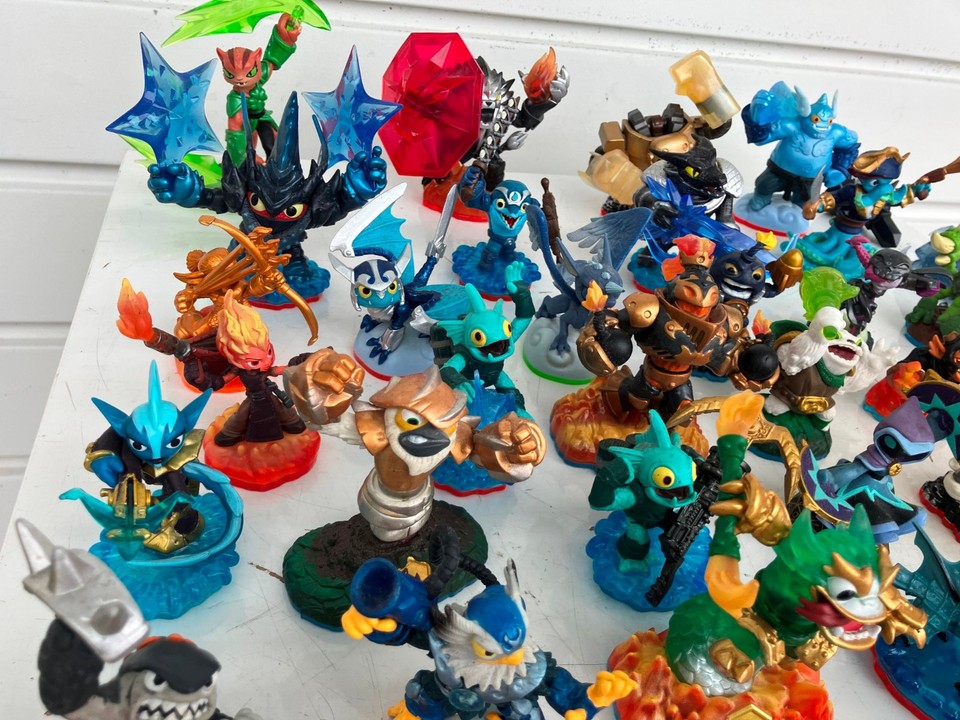 Skylander Figuren Sammlung Trap Team Swap Force Gigant Portale Set 50 ...