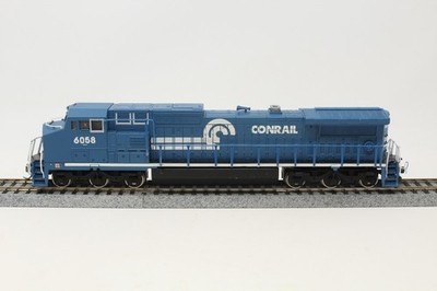 HO Bachmann Spectrum Dash 8-40CW Diesel Locomotive Conrail CR 6058 | eBay