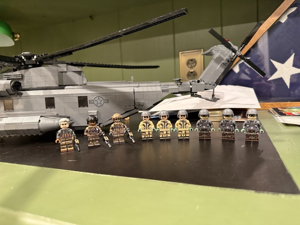 Brickmania MH-53 Pave Low With Box, Instructions, And Extras | eBay