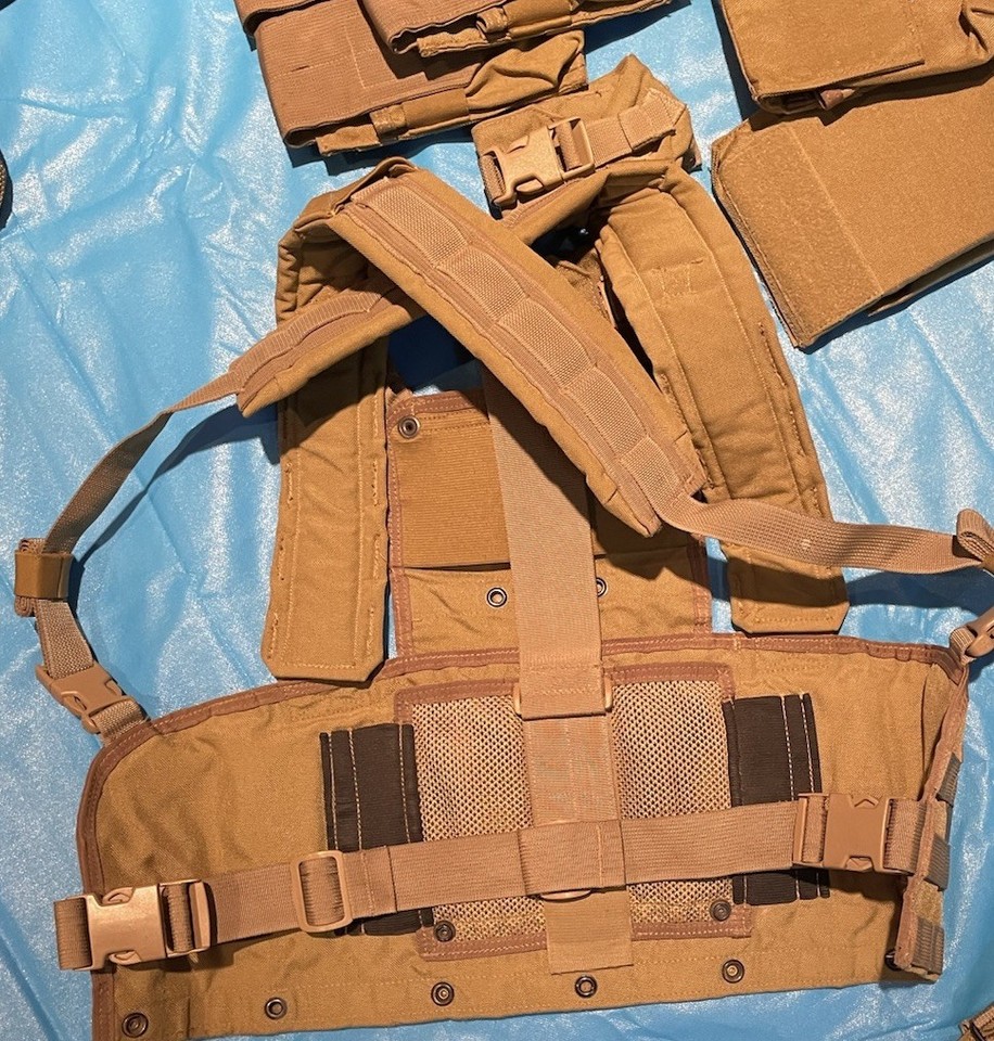 Eagle Industries Khaki Rhodesian Recon Vest RRV SFLCS Load Out 16 Items ...