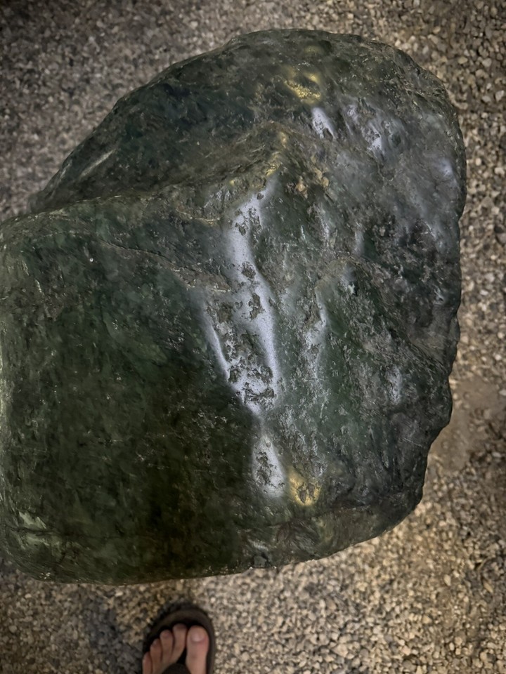 Big Sur Jade Vulcan Ocean Polish Boulder Nephrite Jade Stone Monterey ...
