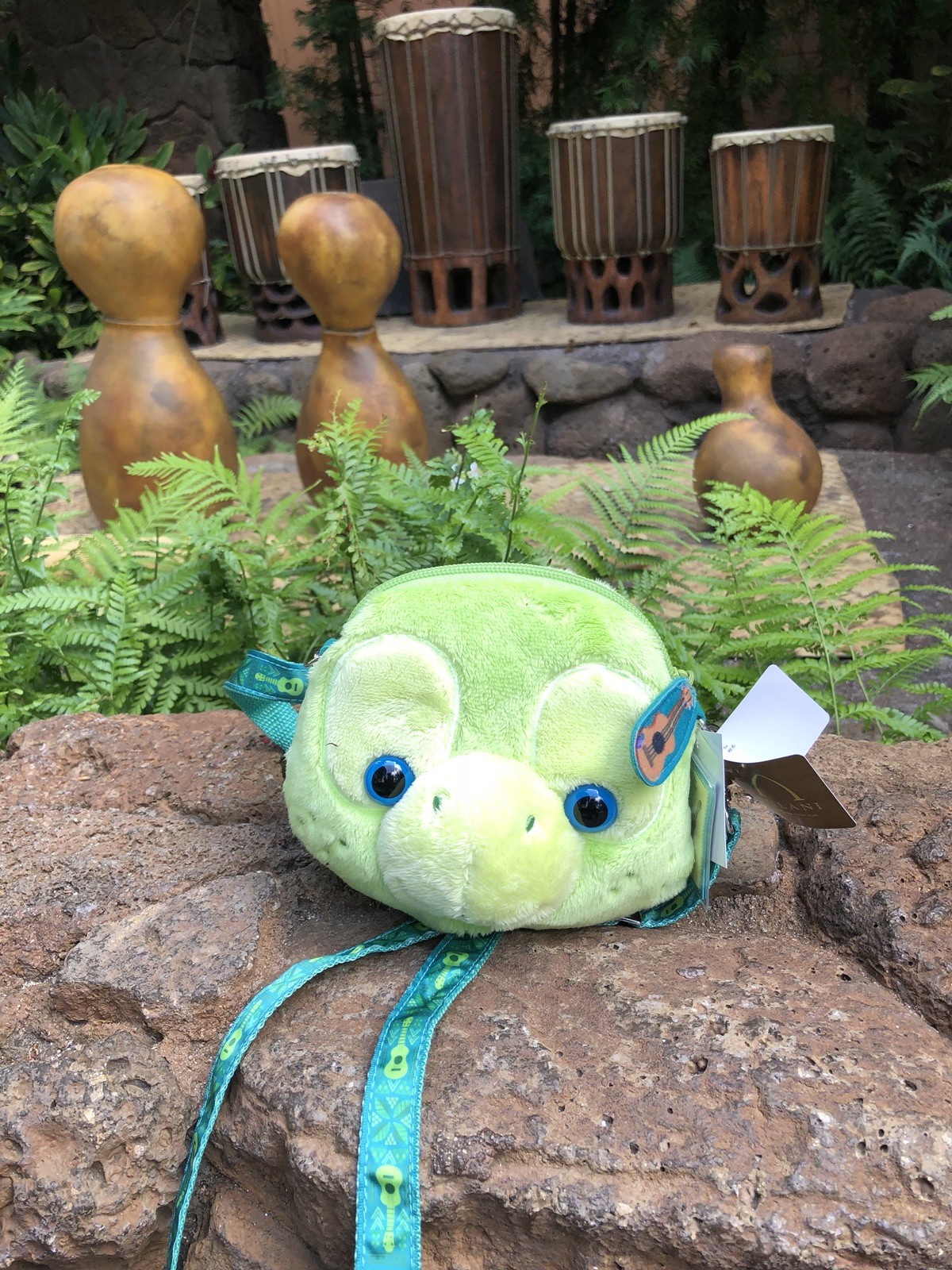 Olu Disney Aulani Turtle Exclusive Purse Wristlet Ólu Duffy NWT Bag | eBay