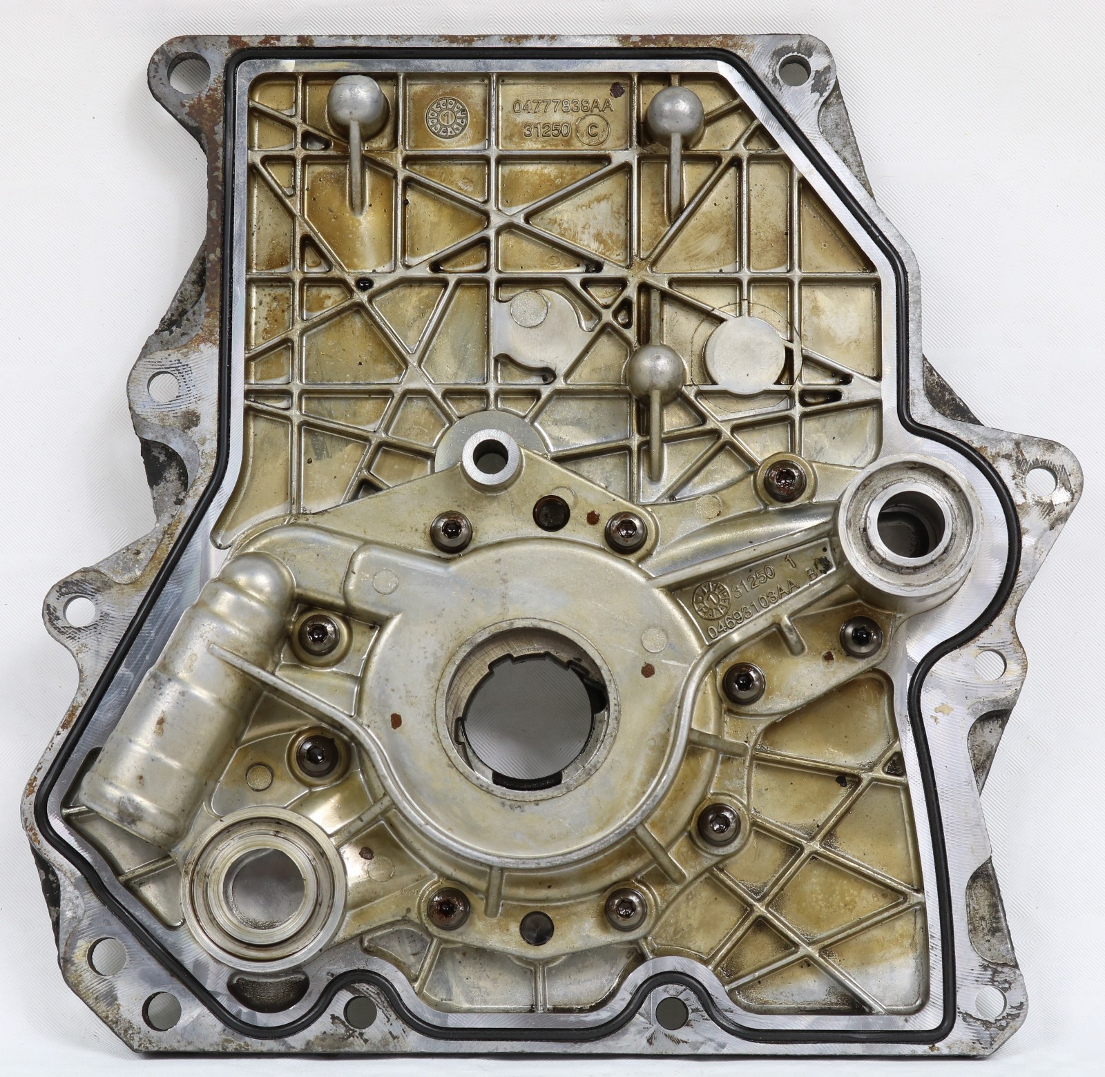 MINI BMW Cooper One / S W10 W11 Engine End Timing Cover With Oil Pump ...