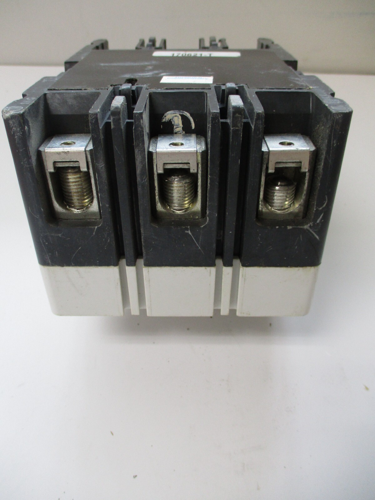 EATON CAT# HFDE322521 225 AMP 600VAC CIRCUIT BREAKER, 3 POLE, | eBay