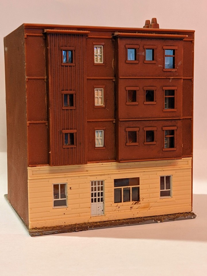 Model Power - N Scale 4 Story Residential Building & Retail Store | eBay