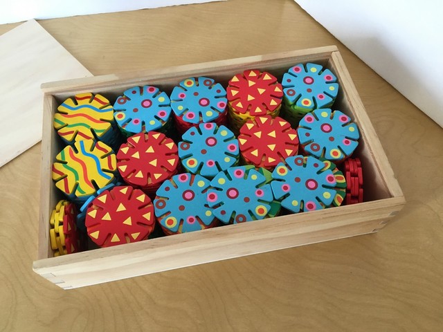 Wooden Building Disc Set Colorful 235 Pieces Colorful Construction Toy ...